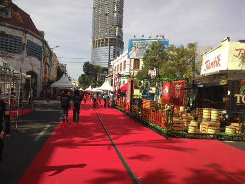 Suasana Jl Tunjungan Pagi Ini – Suara Surabaya
