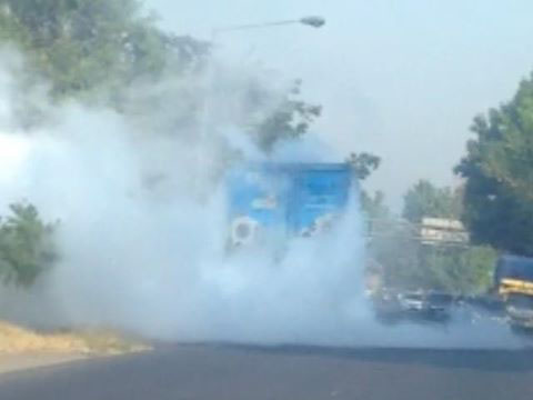 Truk Tangki Muat CNG Bocor – Suara Surabaya