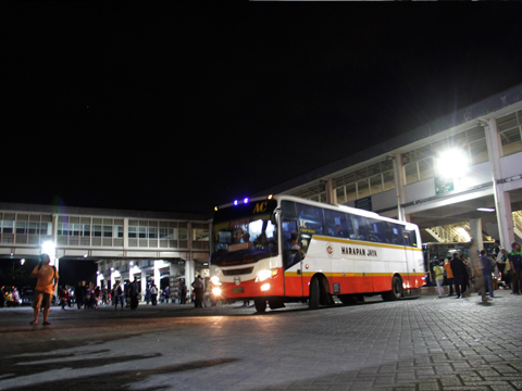 Terminal Purabaya Mulai Dipadai Pemudik – Suara Surabaya