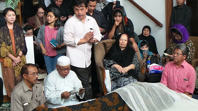 Adnan Buyung Nasution Tutup Usia – Suara Surabaya