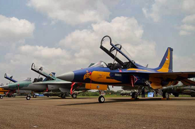 Mengenal Lebih dekat Pesawat Supersonik T50 – Suara Surabaya