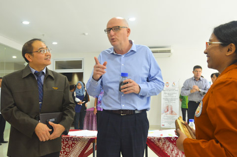 Berdiskusi Bersama Dubes Australia – Suara Surabaya