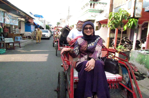 DPR RI Mlaku-mlaku Neng Gang Dolly – Suara Surabaya