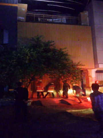 Kebakaran Ruko di Villa Bukit Mas – Suara Surabaya