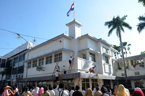 Rekonstruksi Peristiwa Berdarah 19 September 1945 – Suara Surabaya