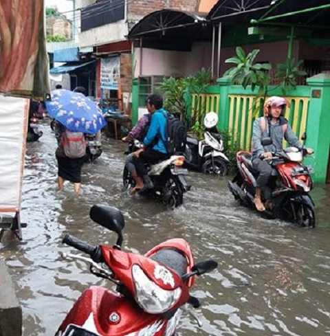 Banjir di Jemur Wonosari Gang Lebar – Suara Surabaya
