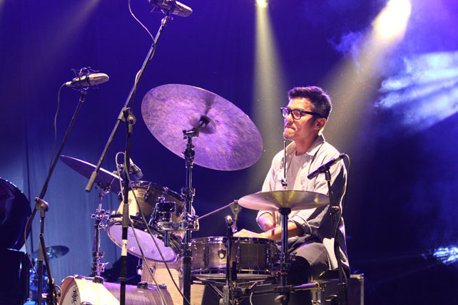 Gebukan Drum Sandy Winarta – Suara Surabaya
