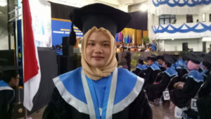 Putri Risma Menjadi Wisudawati ITS Setelah Bikin Aplikasi Layanan ...