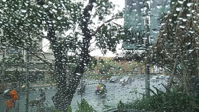 Beberapa Wilayah Jatim Diguyur Hujan Meski Masuk Musim Kemarau, Ini Penjelasan BMKG – Suara Surabaya