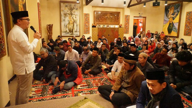 Ratusan WNI Buka Puasa Bersama dan Tarawih di KBRI Wellington – Suara ... Ratusan WNI Buka Puasa Bersama dan Tarawih di KBRI Wellington – Suara ...