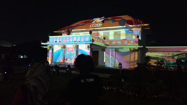 Pesta Rakyat dan Kuliner Gratis di Grahadi – Suara Surabaya