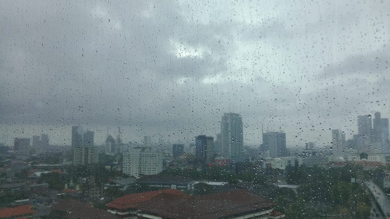 Pusaran Angin di Kalimantan dan Bali Picu Peningkatan Awan Hujan di ... Pusaran Angin di Kalimantan dan Bali Picu Peningkatan Awan Hujan di ...