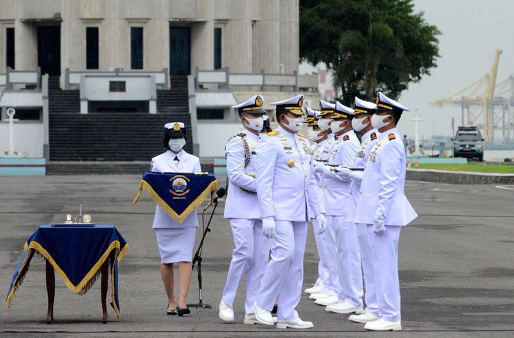 Hari Armada ke 75, Penyerahan 6 KRI - suara surabaya