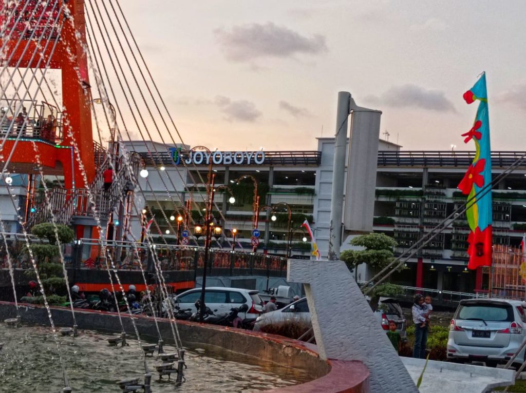 Terminal Intermoda Joyoboyo, Green Terminal Pertama di Indonesia ...