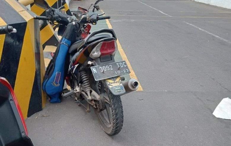 Tabrak Truk yang Sedang Berhenti, Pengendara Motor Meninggal di Gempol ... Tabrak Truk yang Sedang Berhenti, Pengendara Motor Meninggal di Gempol ...