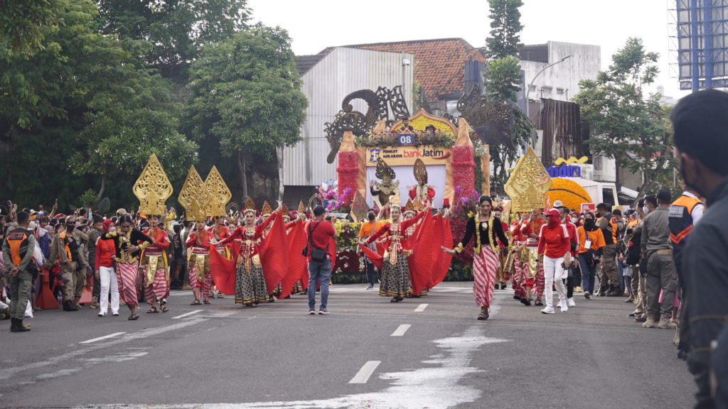 Pawai Bunga dan Parade Budaya "Surabaya Vaganza" - Suara Surabaya
