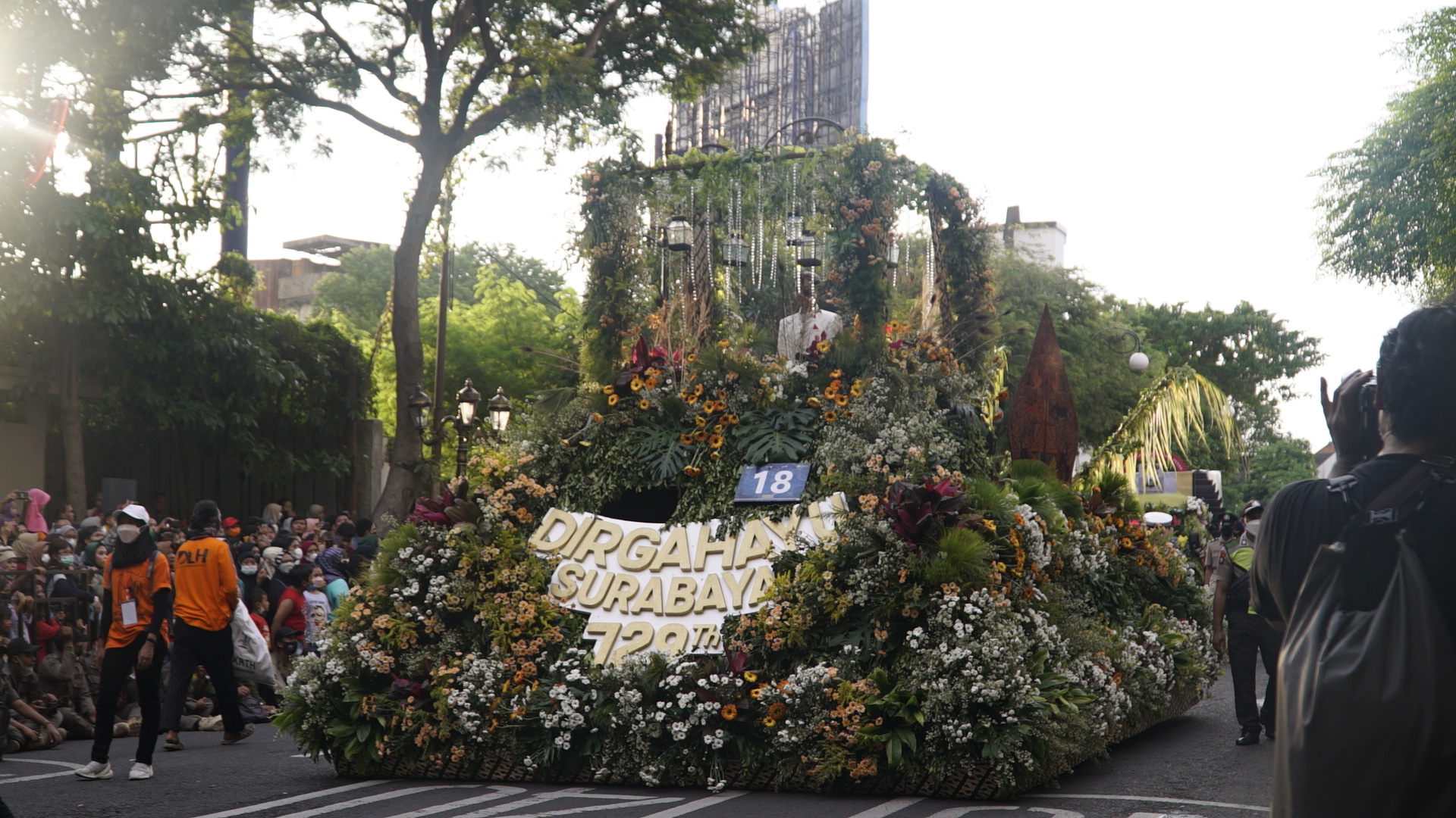 Pawai Bunga dan Parade Budaya "Surabaya Vaganza" - Suara Surabaya