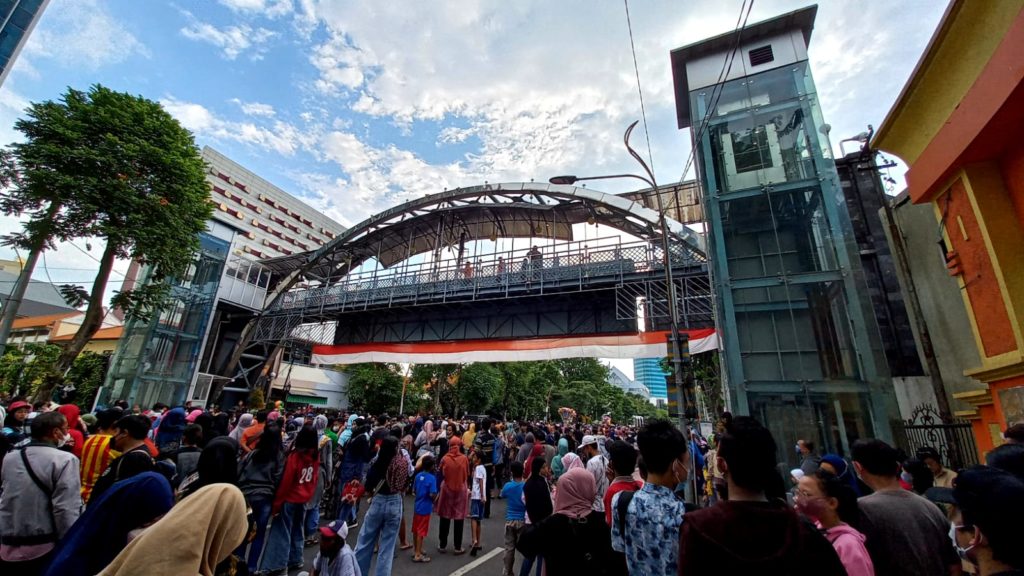 Pawai Bunga dan Parade Budaya "Surabaya Vaganza" - Suara Surabaya