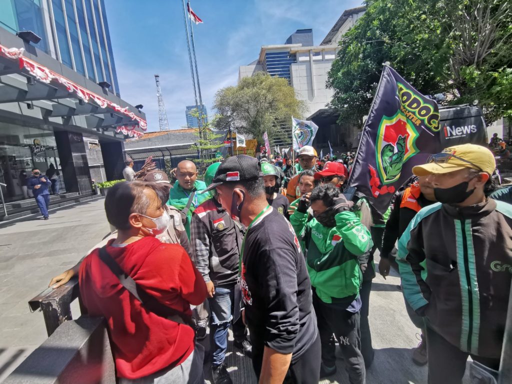 Demo Ojol Frontal Level 5 - Suara Surabaya