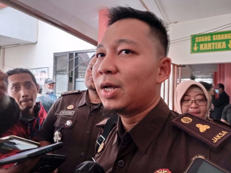 Kasus Kekerasan Seksual di SMA SPI Batu, Hakim Vonis Julianto Eka Putra 12 Tahun Penjara - Suara ...