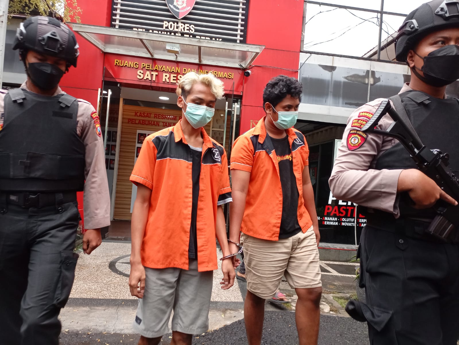 Spektakuler! Penampilan Dewa 19 Featuring Virzha Tutup NJTF 2022 ...