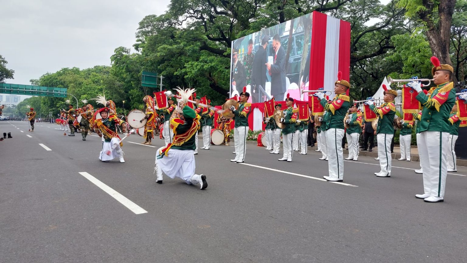 Upacara Peringatan HUT ke-77 TNI Terpusat di Istana Merdeka - Suara ...