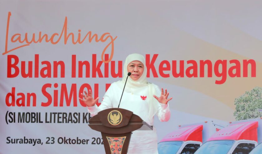 Gubernur Jatim Resmikan SiMOLEK dan Bulan Inklusi Keuangan 2022