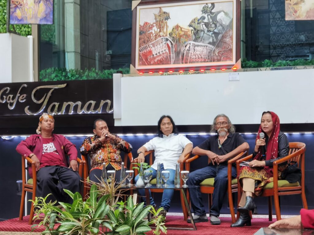 Wayangan Sebulan Suntuk menyambut Hari Wayang Dunia - Suara Surabaya