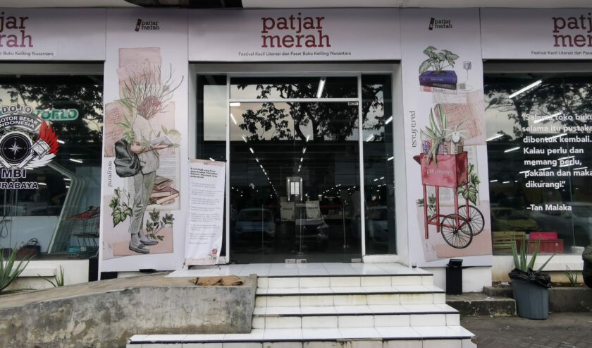 Patjar Merah: Pasar Buku dan Aneka Materi Tatap Muka - Suara Surabaya