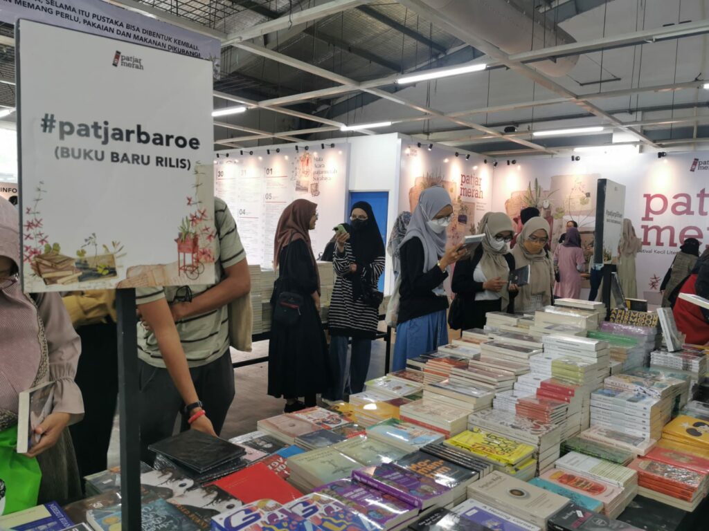 Patjar Merah: Pasar Buku dan Aneka Materi Tatap Muka - Suara Surabaya