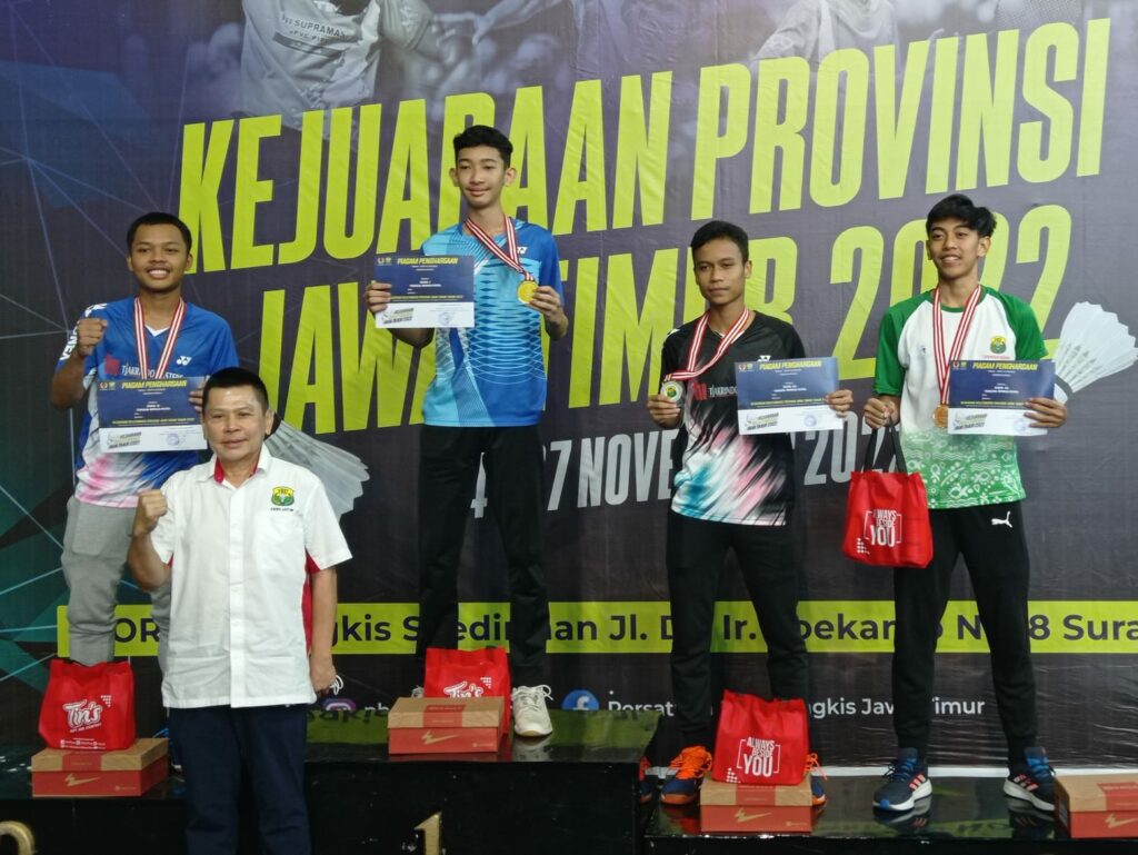 Sabet 24 Medali, Surabaya Juara Umum Kejurprov Bulu Tangkis 2022 - Suara Surabaya