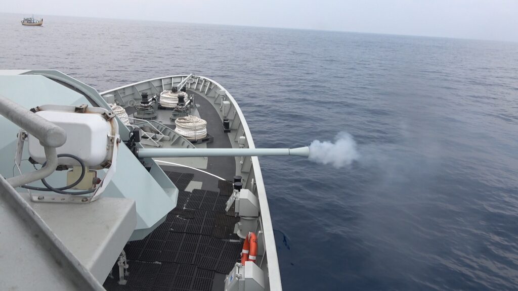 KRI Kerambit-627 Susul Keberhasilan Uji Tembak Setelah KRI Halasan-630 ...