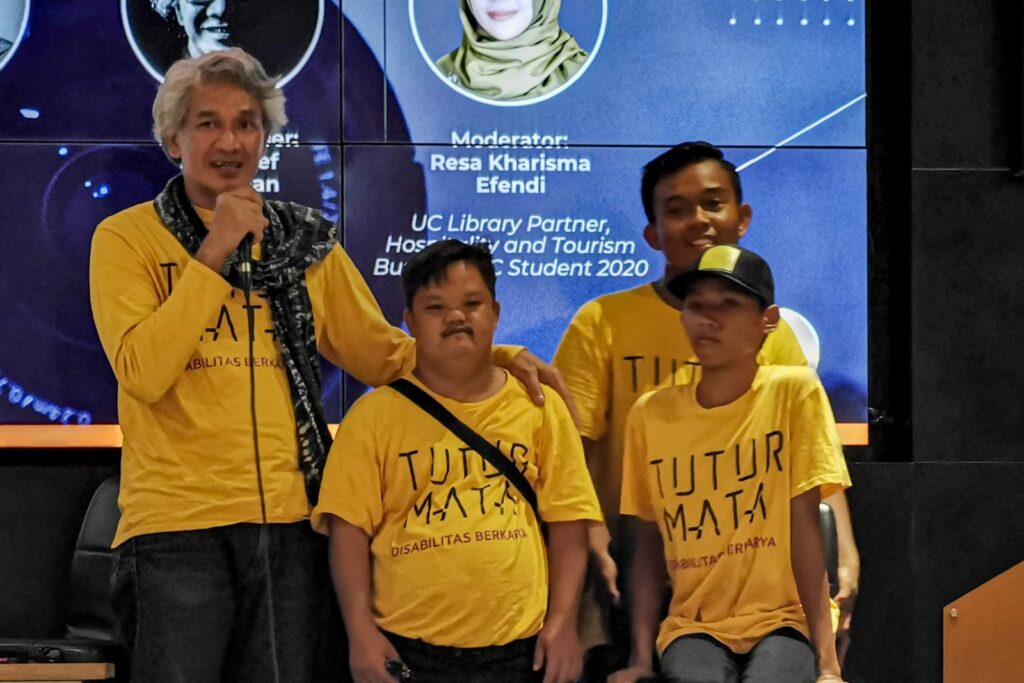 Tutur Mata, Tampilan Dunia dari Sudut Pandang Anak Penyandang Disabilitas - Suara Surabaya