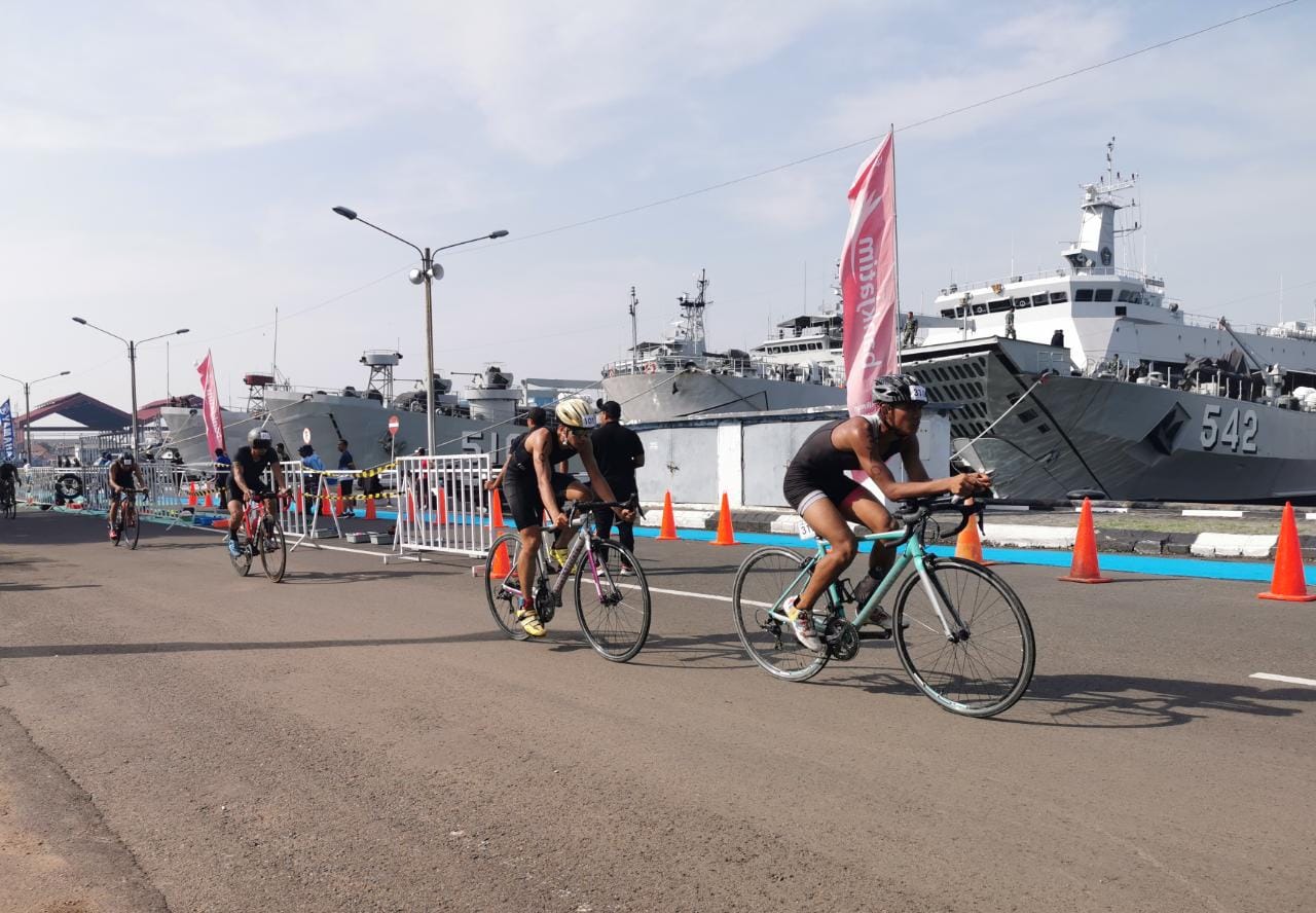 Navy Triathlon Koarmada II TNI AL - Suara Surabaya