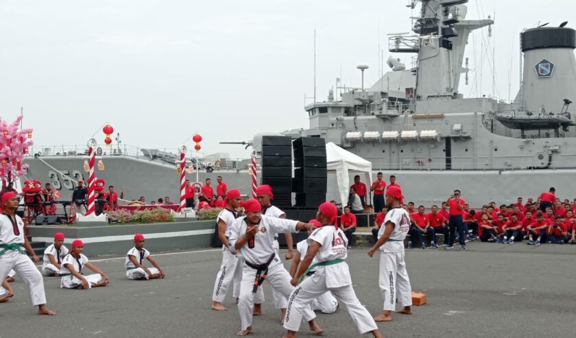 Perayaan Imlek Koarmada II, Diramaikan Pertujukan Seni dan Bagi-Bagi Angpao