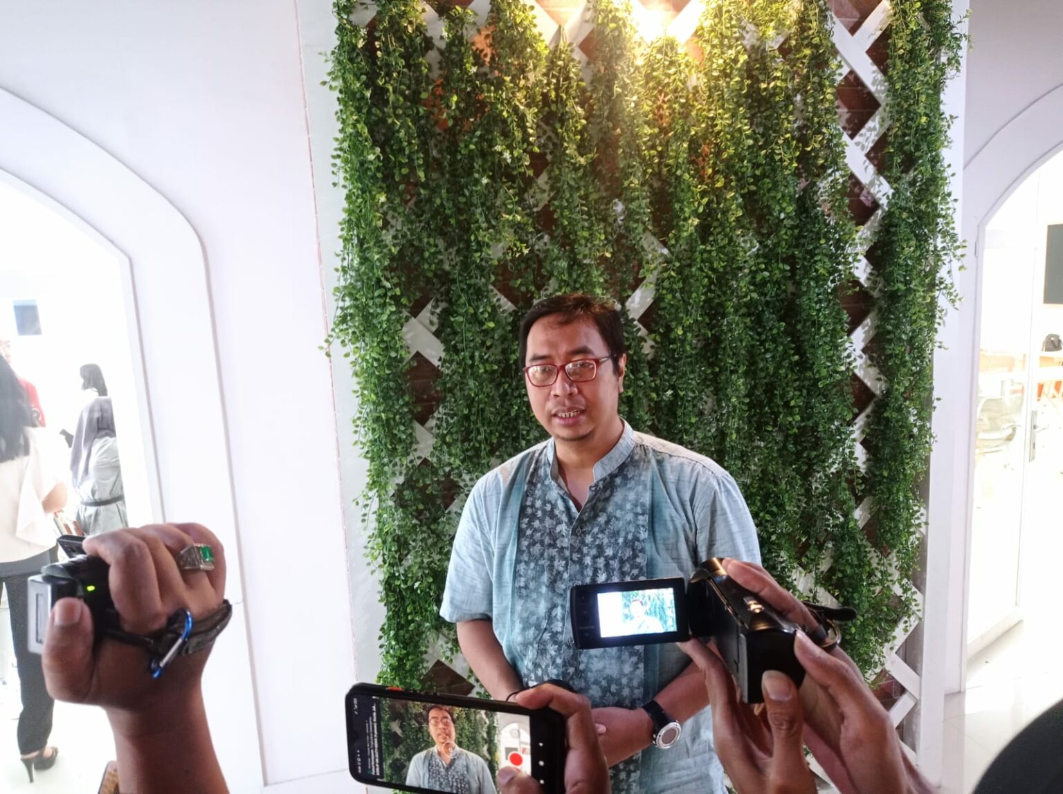 Sambut Event Internasional di Surabaya, UC Mantapkan Table Manner Cak ...