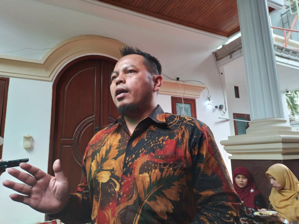 Pendataan Coklit di Kediaman Khofifah Gubernur Jatim