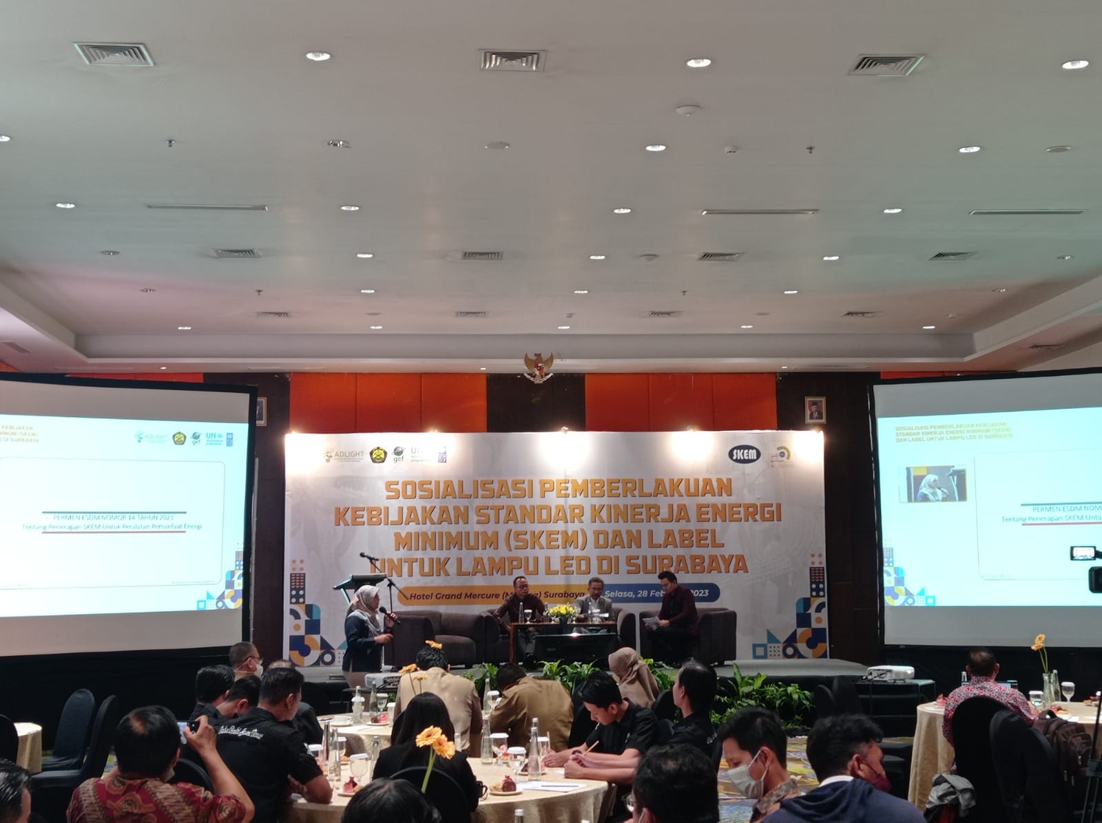 label lampu hemat energi – Suara Surabaya