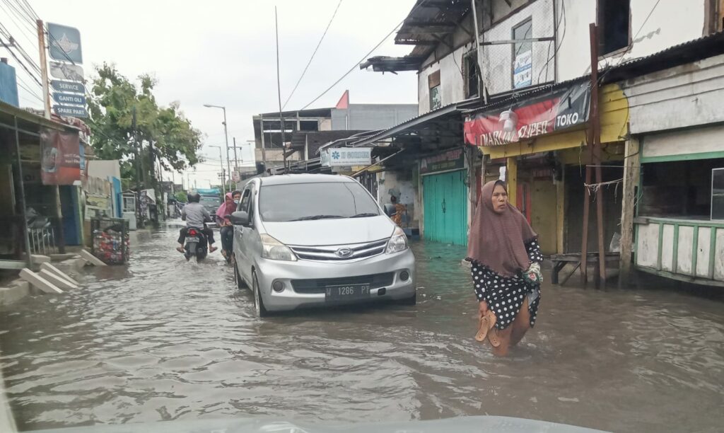 Banjir di Jemur Wonosari Gang Lebar – Suara Surabaya