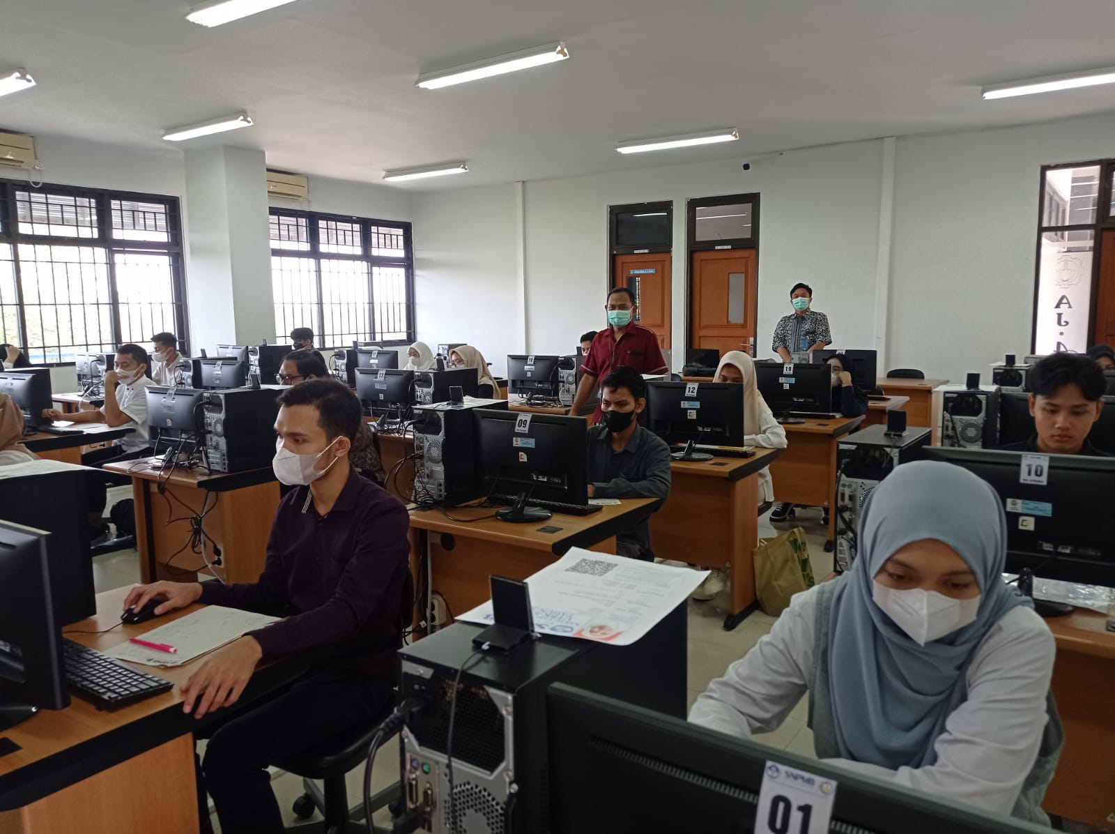 Calon Mahasiswa Baru Ikuti UTBK 2023 Calon Mahasiswa Baru Ikuti UTBK 2023
