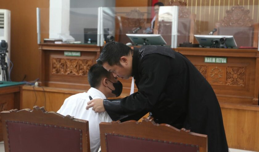 Sidang Perdana Mario Dandy - Suara Surabaya