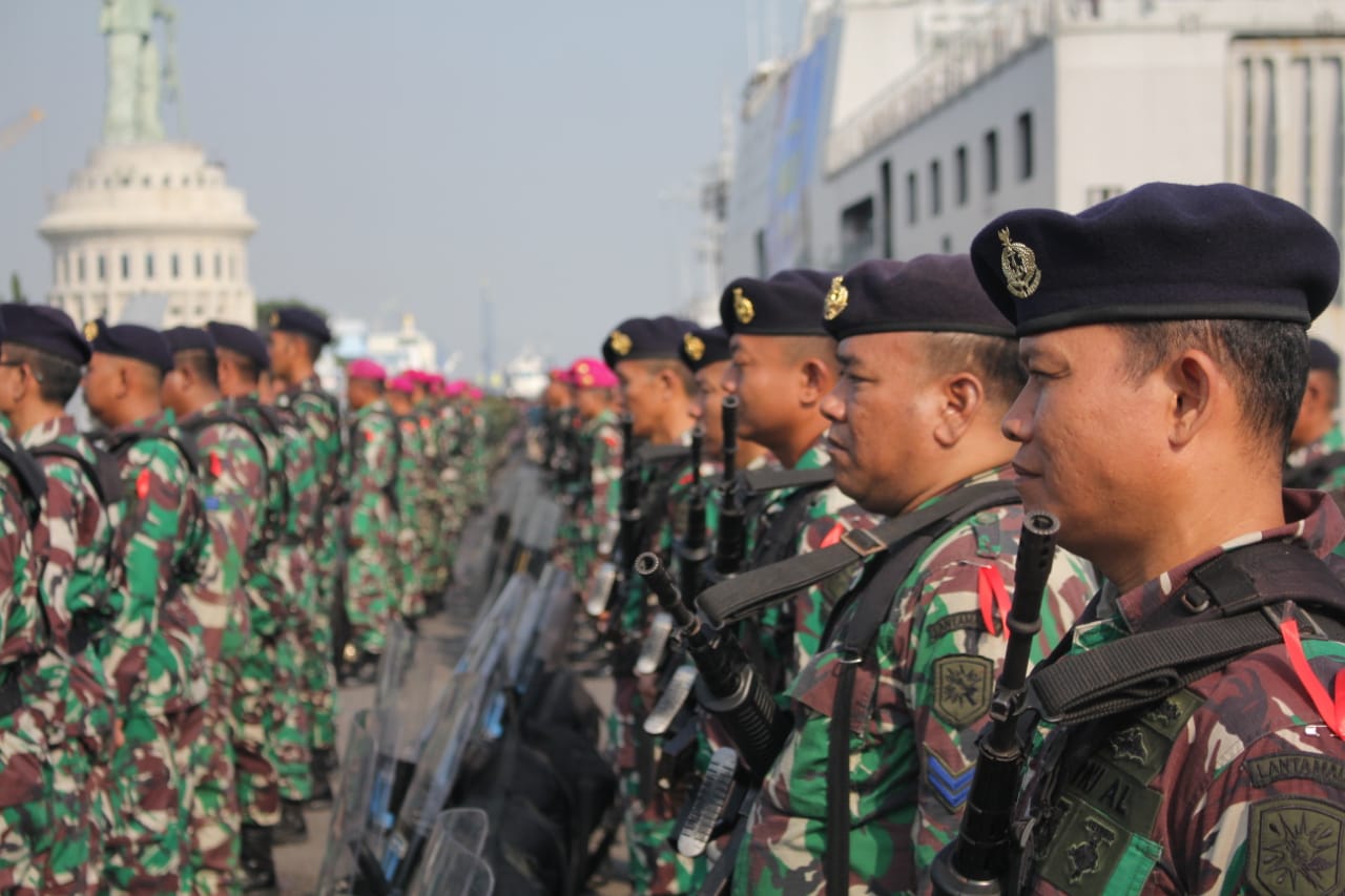 TNI AL Ukur Kesiapsiagaan Pasukan dan Alutsista di Apel Gelar Pasukan ...