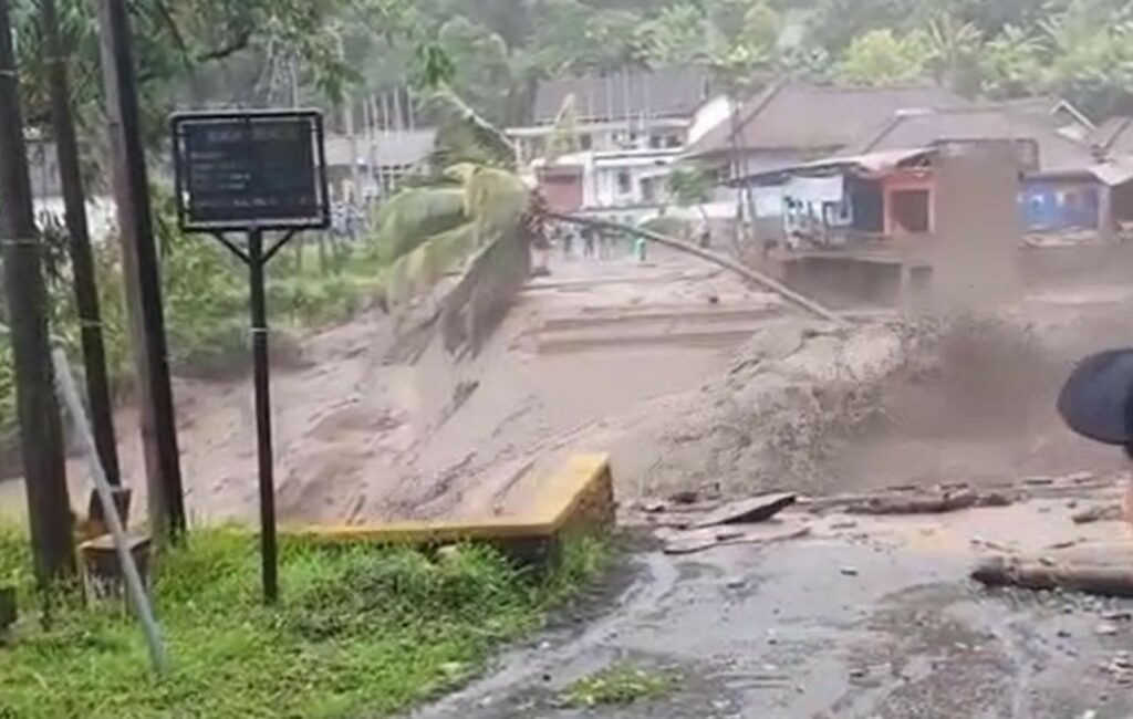 BBPJN Segera Bangun Jembatan Bailey di Kali Glidik II, Sambung Jalur Malang-Lumajang - Suara ...