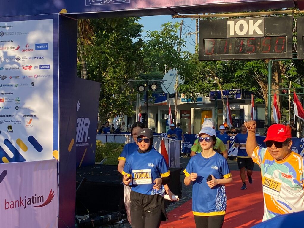 Medic Air Run: Keliling Gedung Heritage di Surabaya