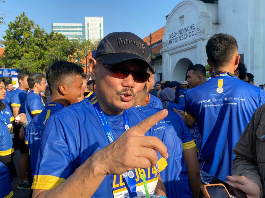 Medic Air Run: Keliling Gedung Heritage di Surabaya