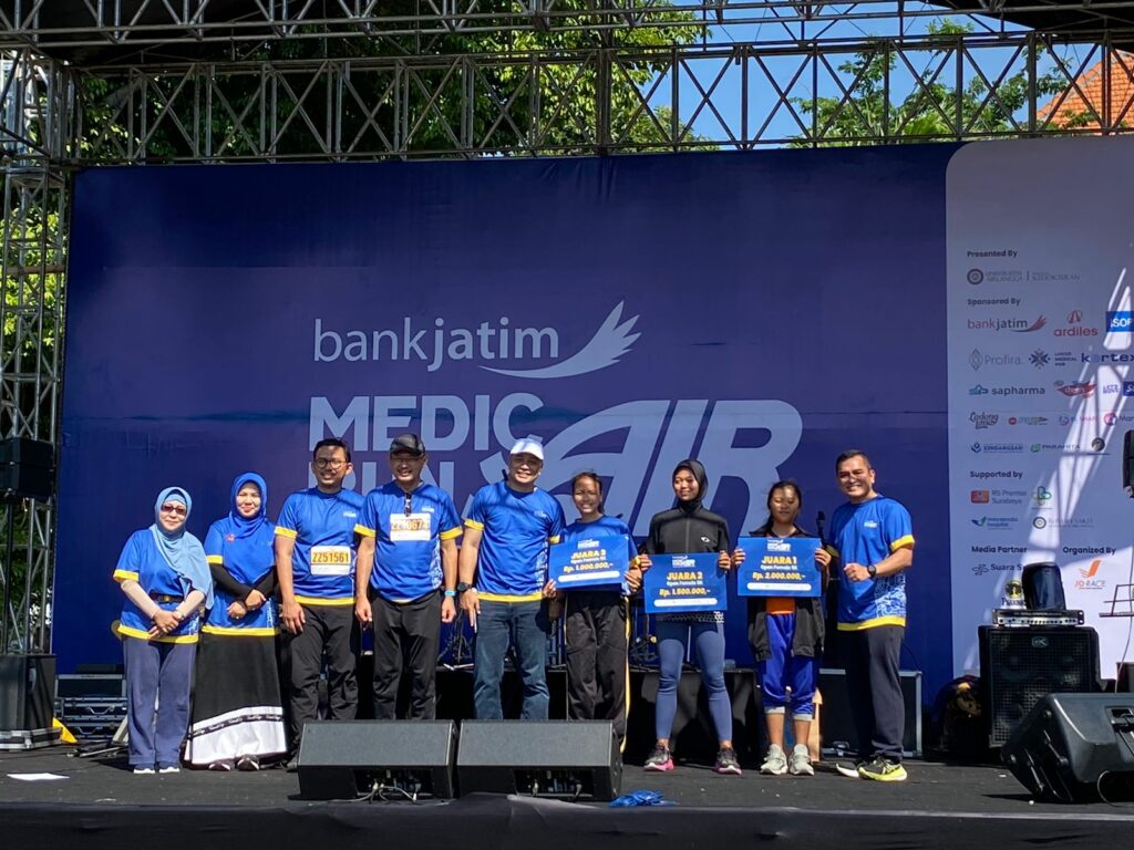 Medic Air Run: Keliling Gedung Heritage di Surabaya