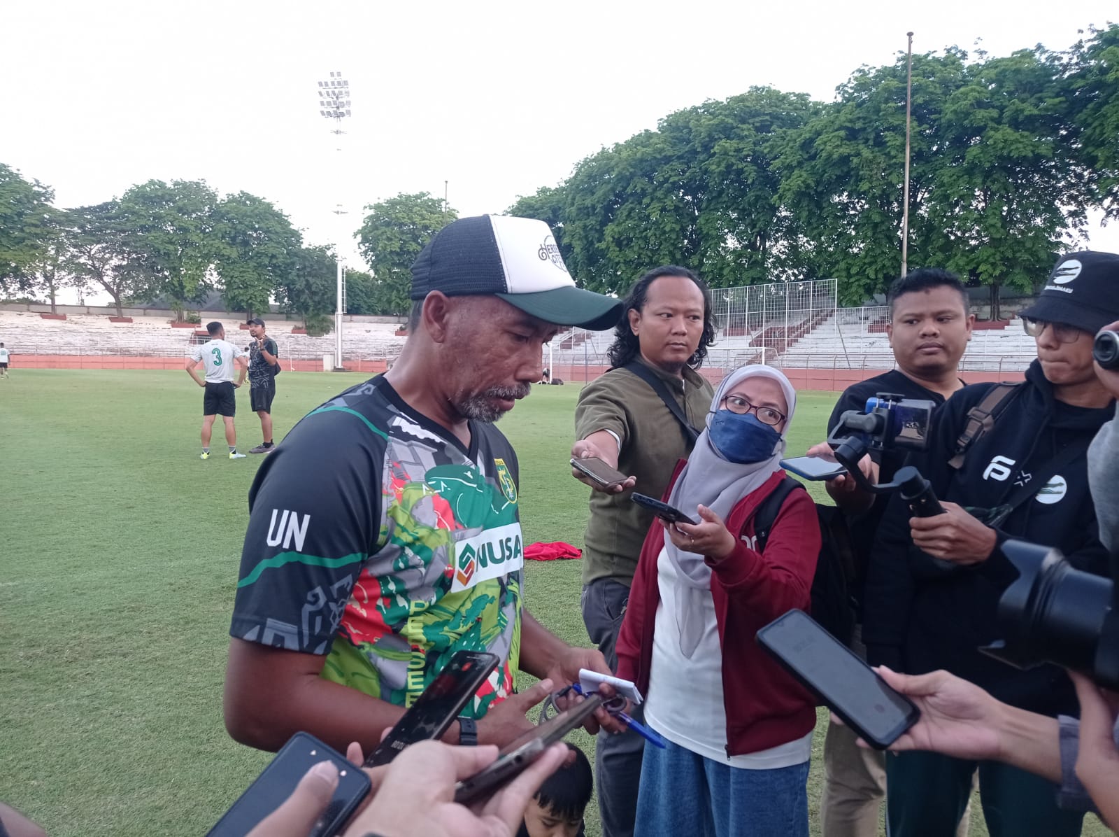 Uston Nawawi Yakin Calon Pelatih Baru Persebaya Lanjutkan Tren Positif ... Uston Nawawi Yakin Calon Pelatih Baru Persebaya Lanjutkan Tren Positif ...