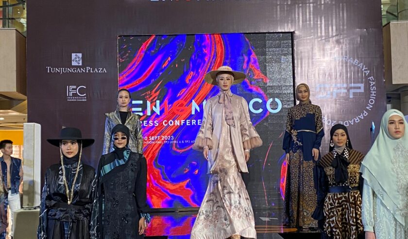 SFP 2023 Tampilkan Busana Muslim Tema Savanna - Suara Surabaya