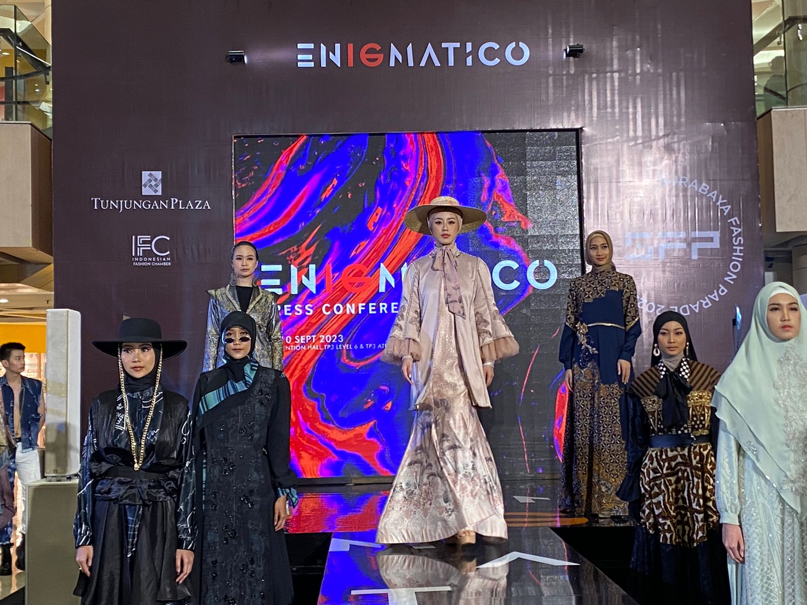 SFP 2023 Tampilkan Busana Muslim Tema Savanna - Suara Surabaya