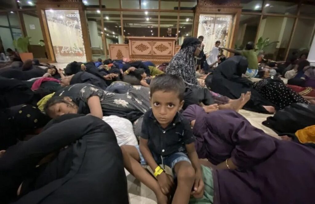 Penampungan Lhokseumawe Tolak Imigran Rohingya dari Aceh Timur - Suara ...